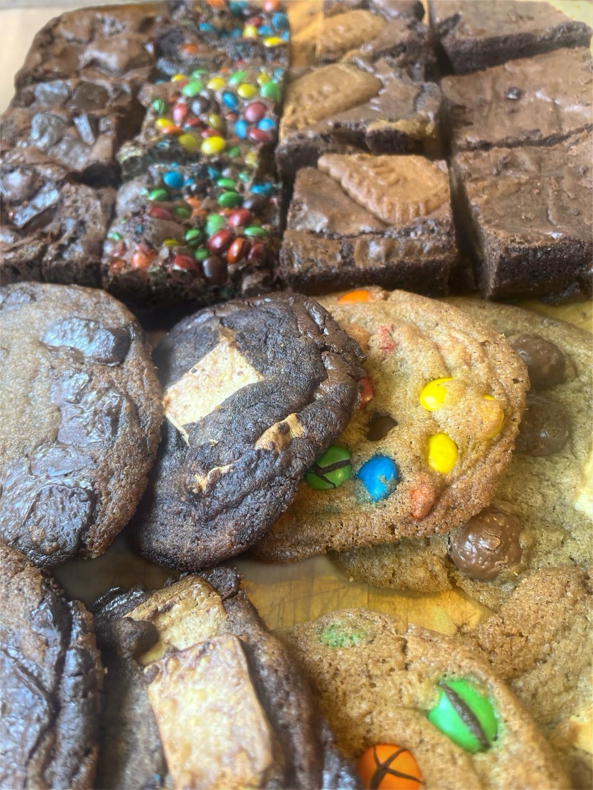 Variety Mixed Box – Basic Az Bakes